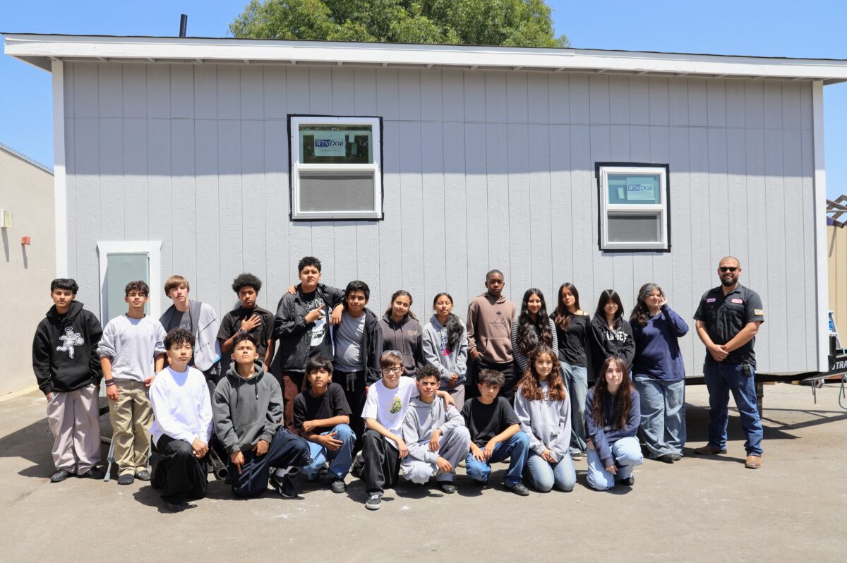 Fullerton School District students complete second tiny home to support families in need – OCDE ...