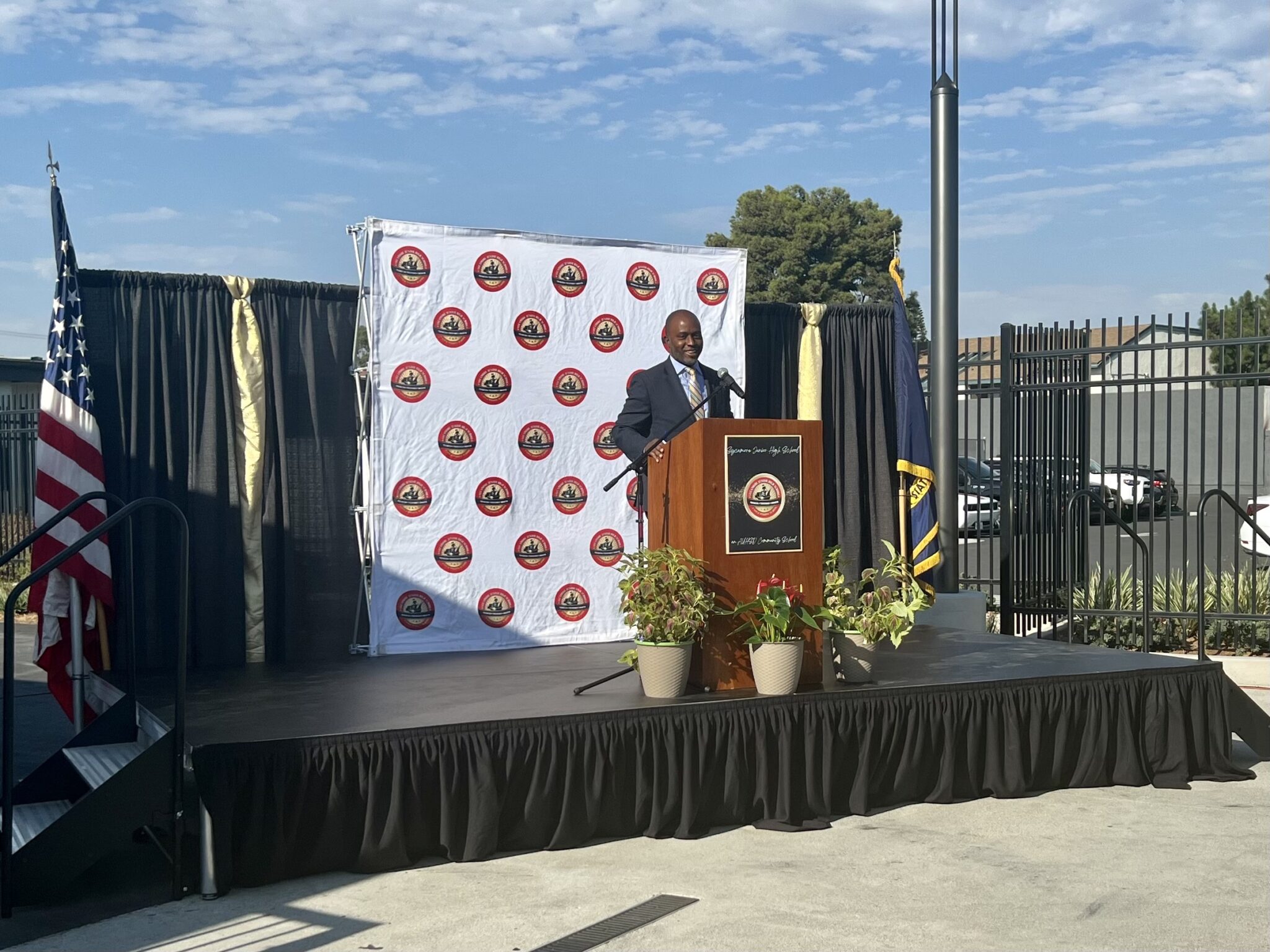 VIDEO: State superintendent visits first of 13 community schools ...