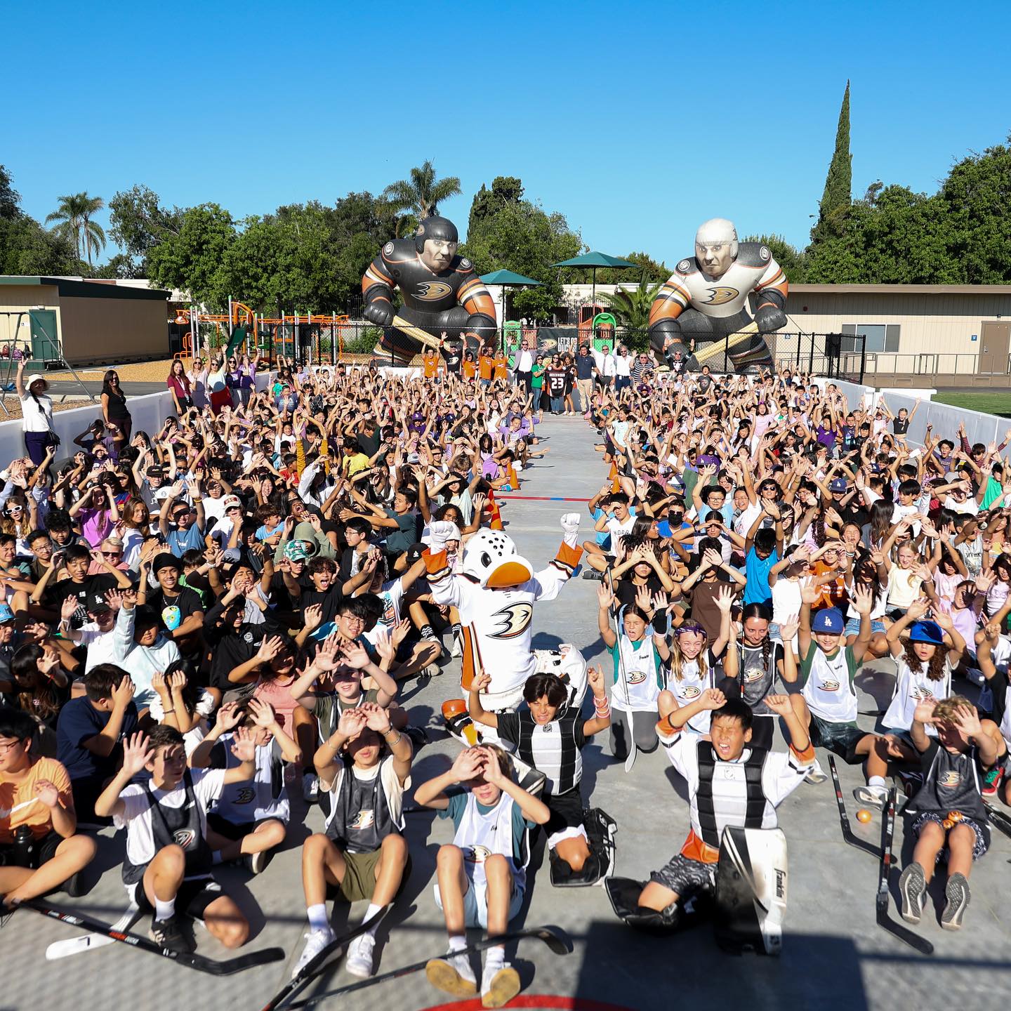 Weekly roundup: Anaheim Ducks donate hockey rink to Beechwood, OC ...